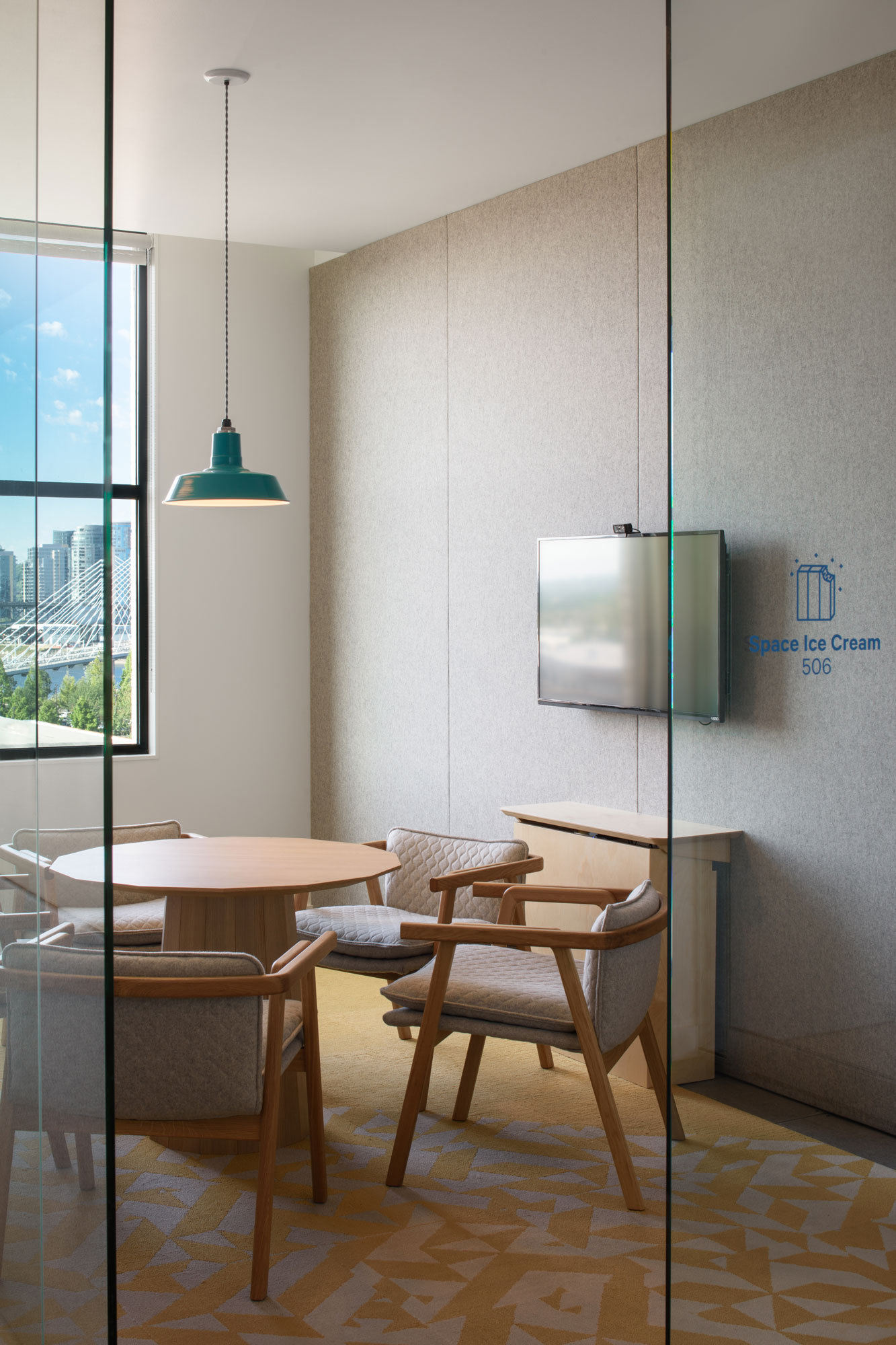 Simple Headquarters — Hacker