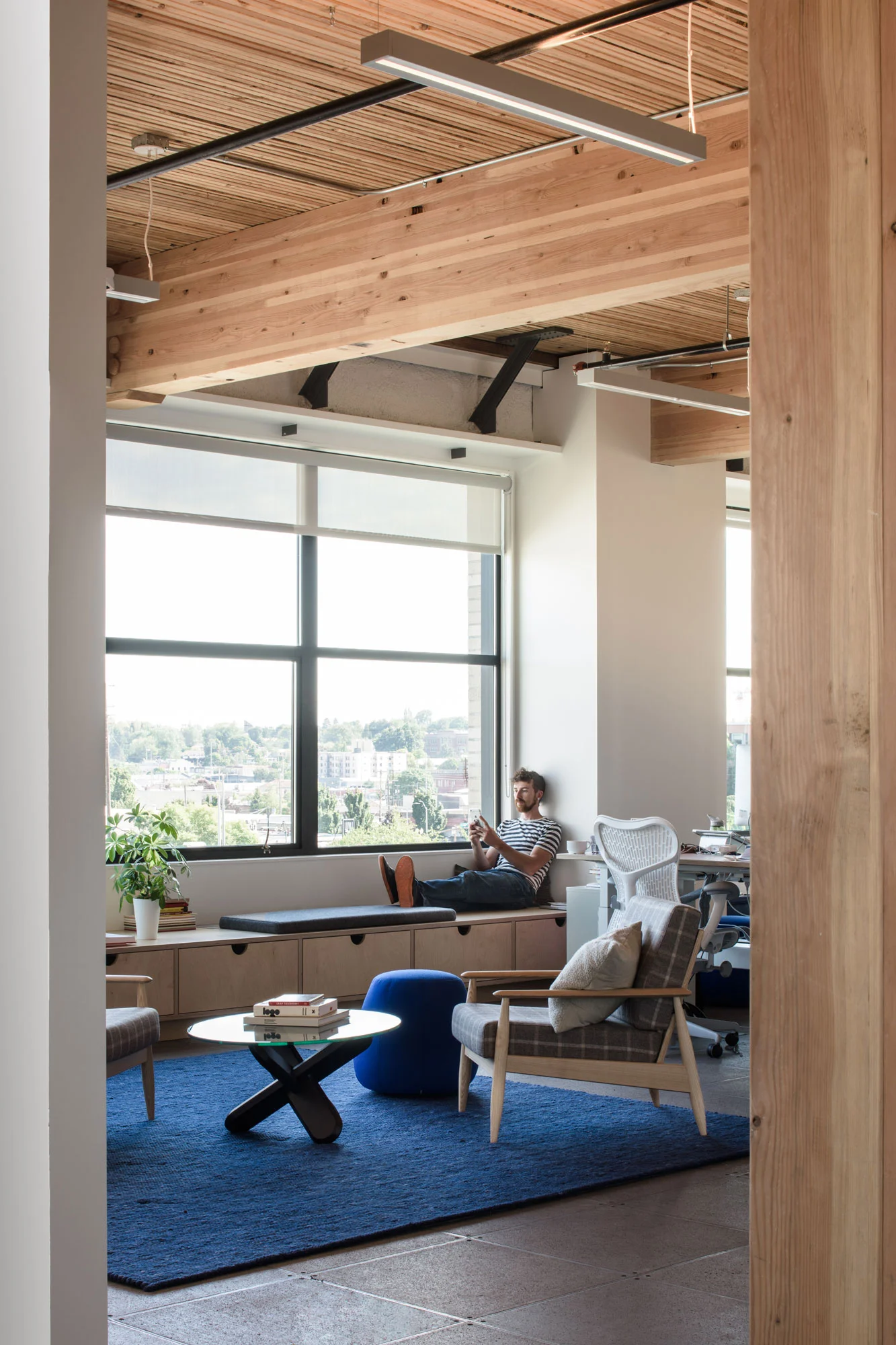 Simple Headquarters — Hacker