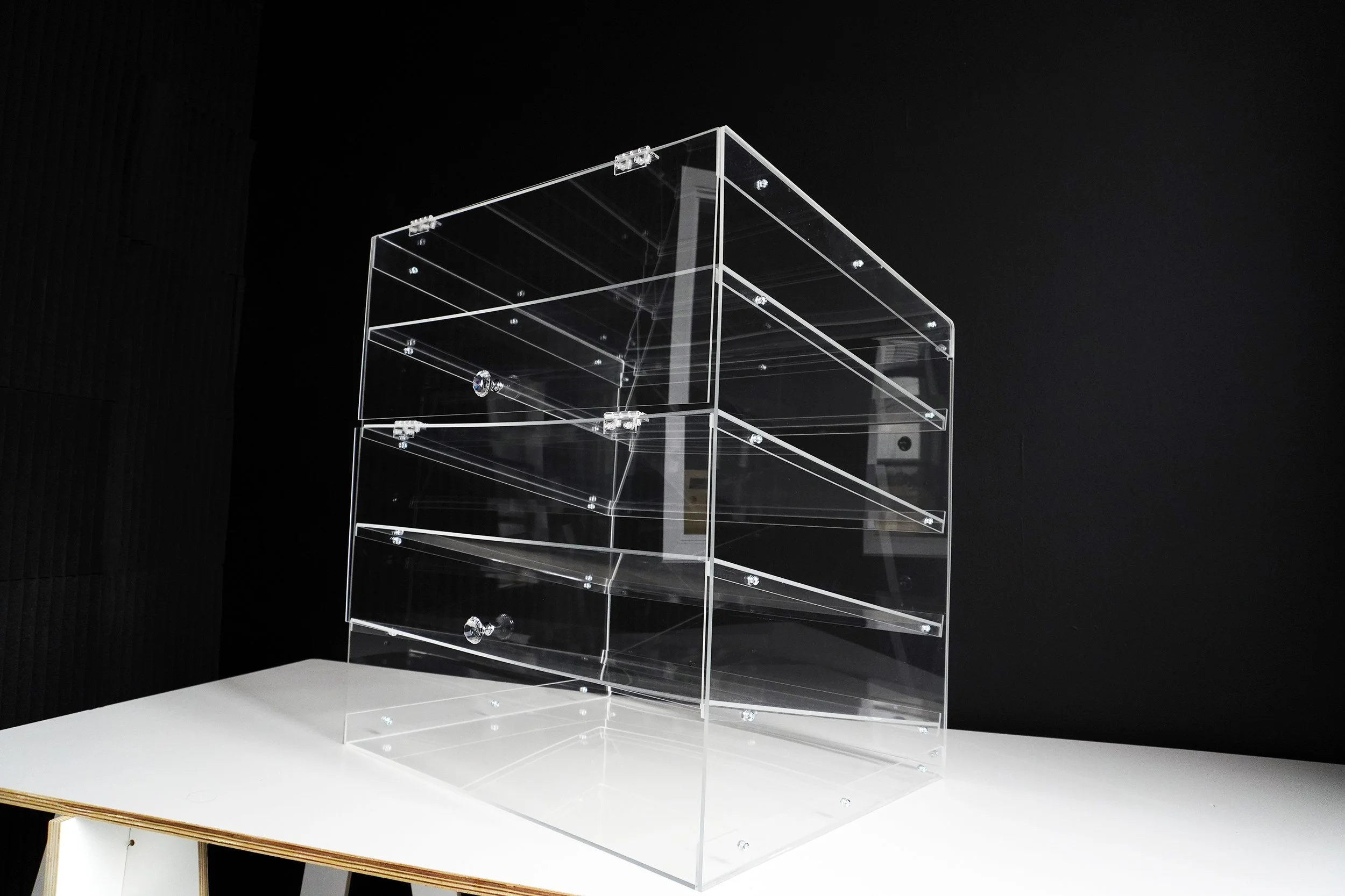 Custom Plexiglass Pastry Display Cases for Restaurants and Cafes — Klo ...
