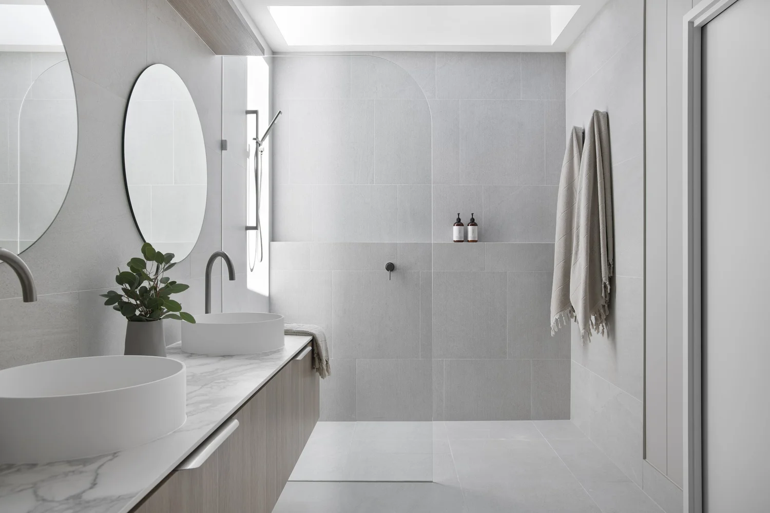 The Truth About Mitres | Mitred Tiles + Mitred Edges Explained — Zephyr ...