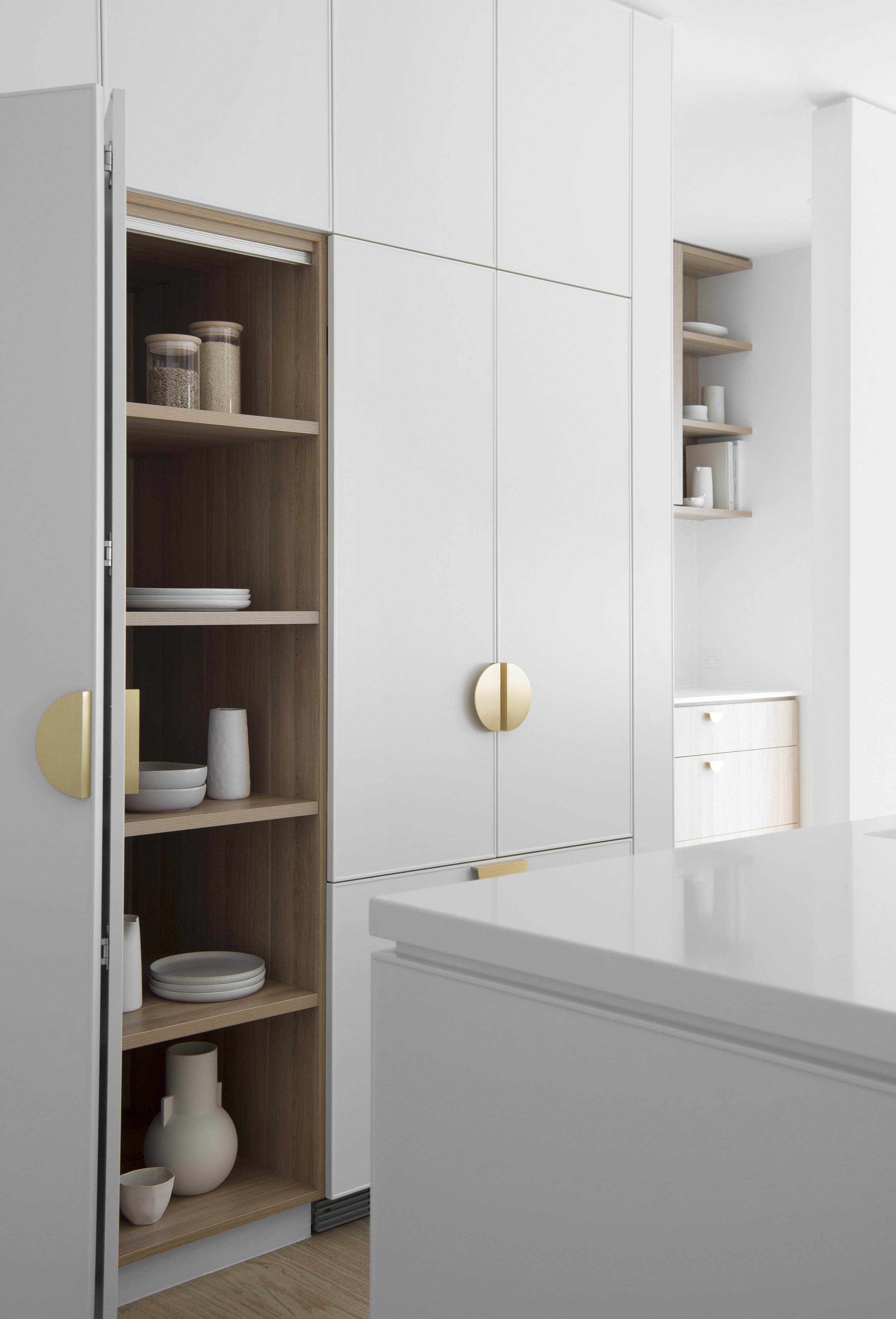 How To Choose The Perfect Cabinetry Handles | Guide To Choosing Handles ...