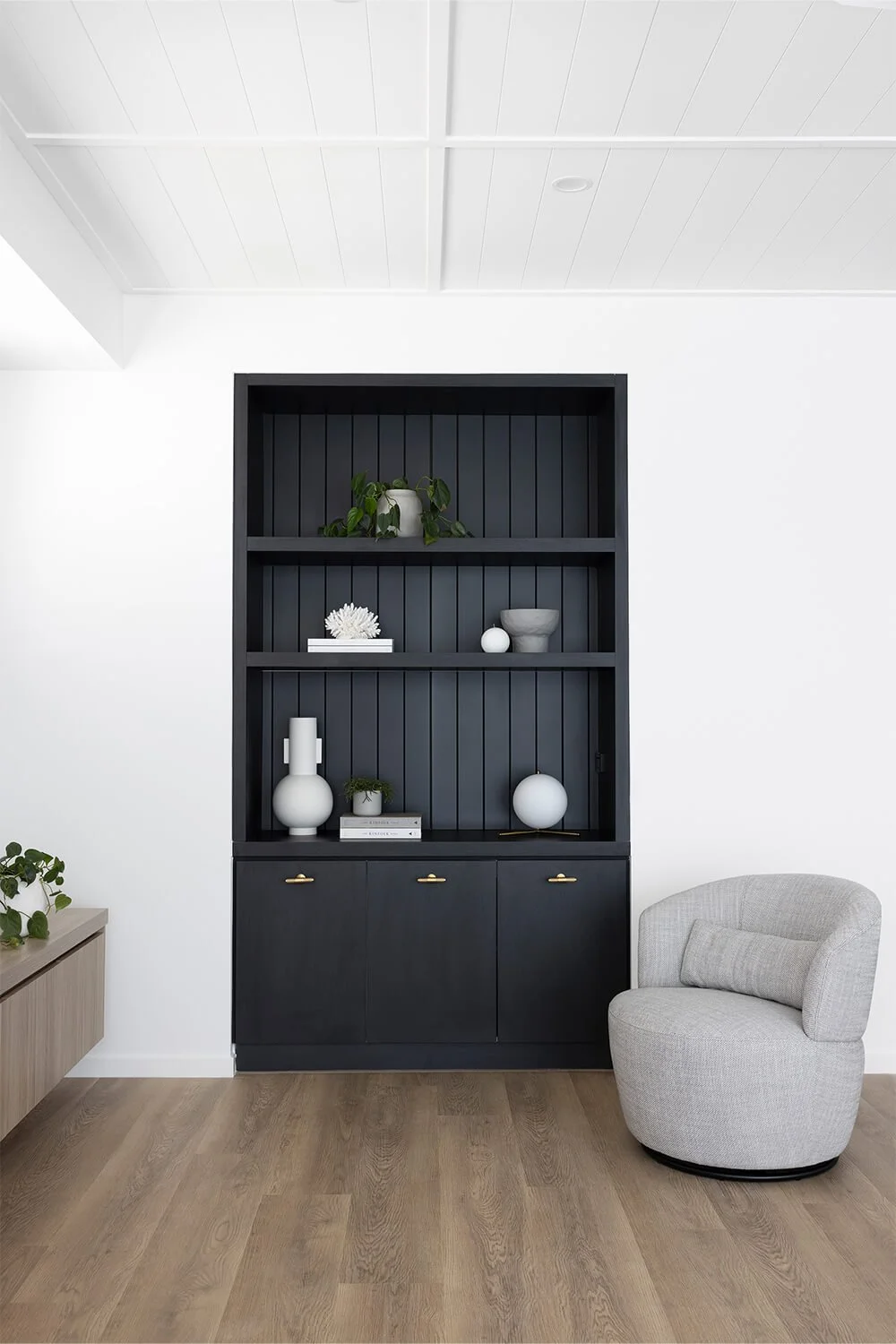 7 VJ Panelling Ideas To Copy Right Now | VJ Panelling Designs For Walls ...