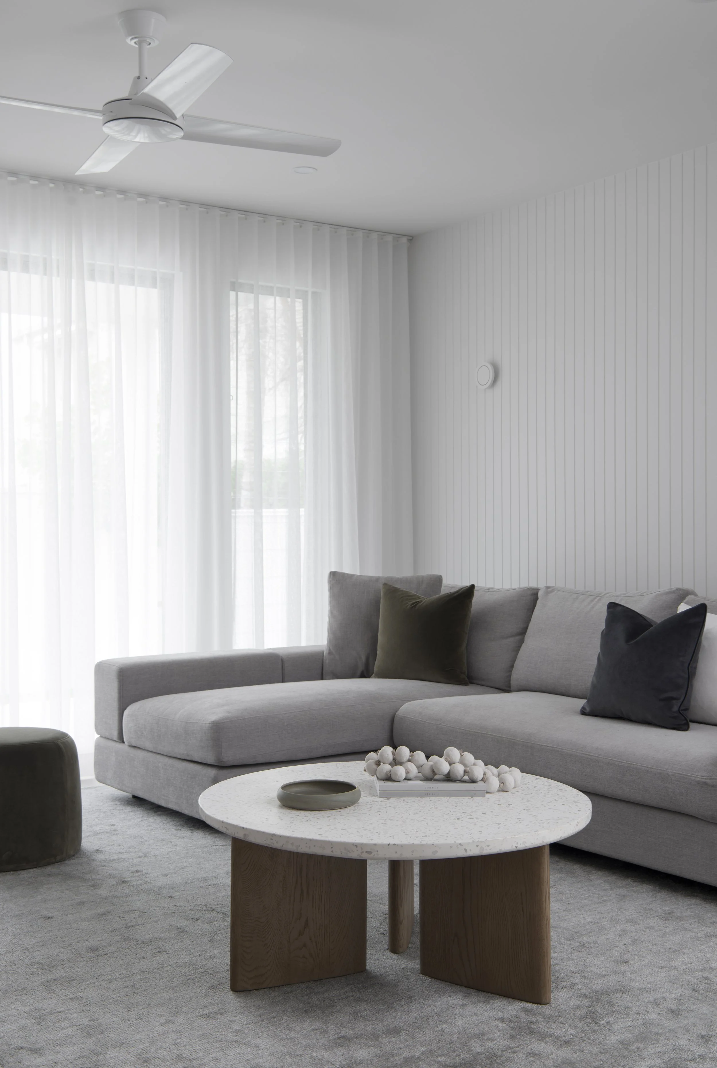 Choosing The Right Ceiling Fan Color | Shelly Lighting