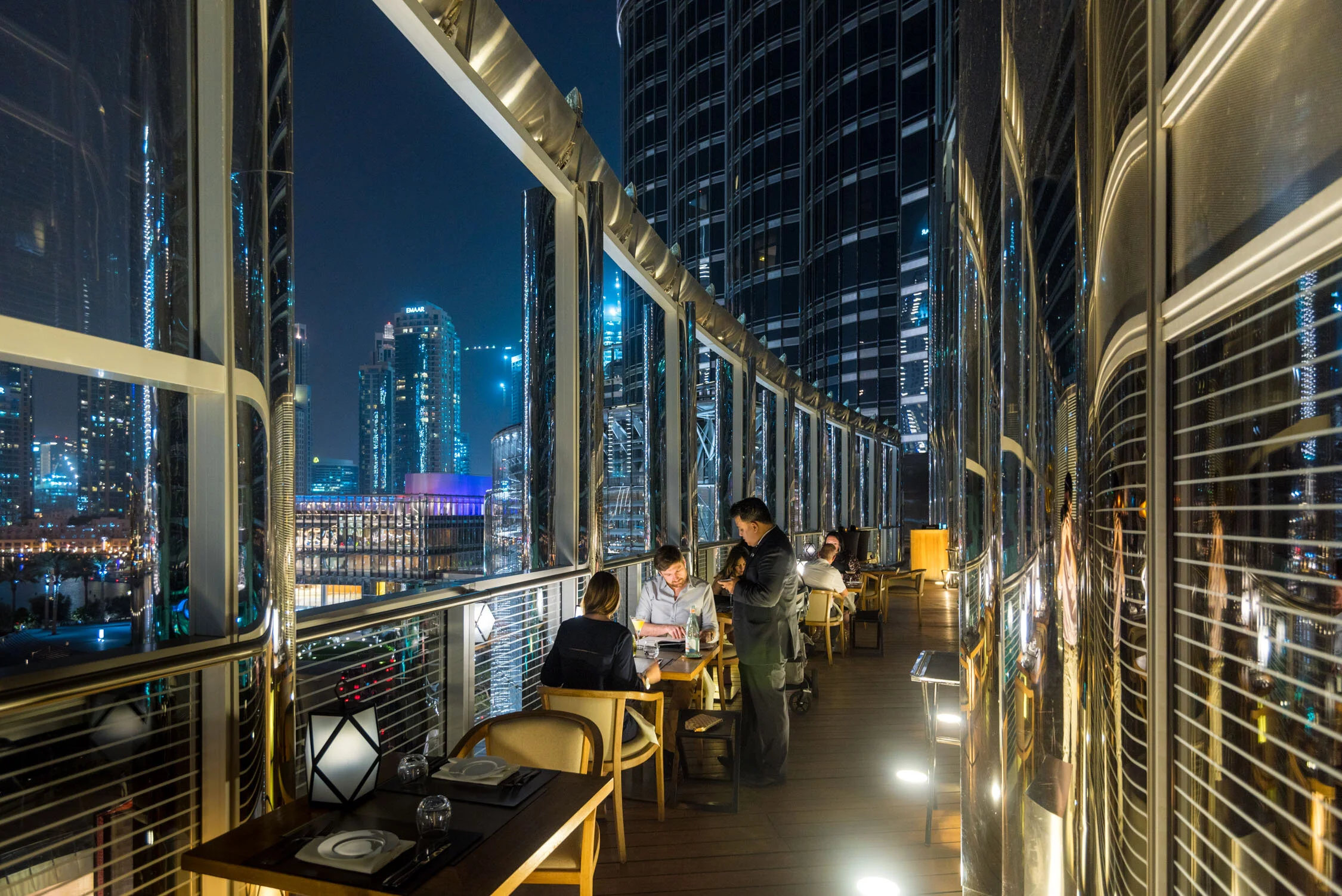 TasteInHotels: Armani Hotel, Dubai: Luxury Hotel in the Burj Khalifa