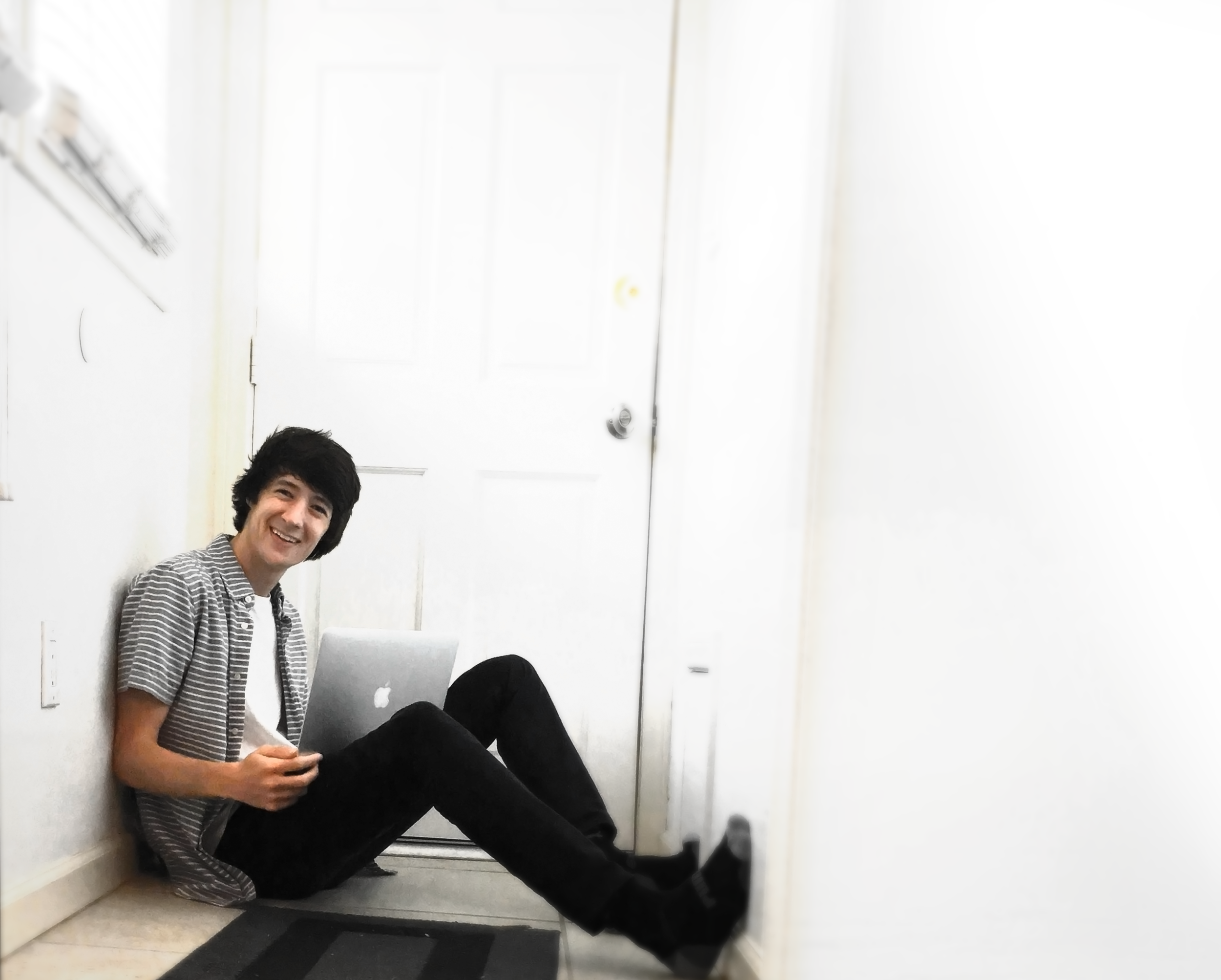 About/Contact — Liam Vickers