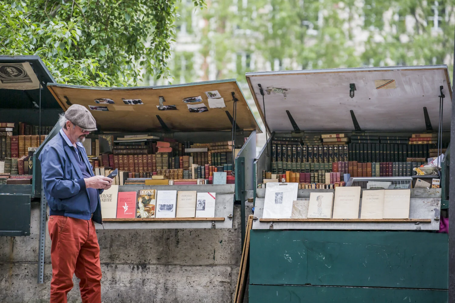 ANTIQUARIAN BOOKSELLERS OF PARIS — Parisian Moments