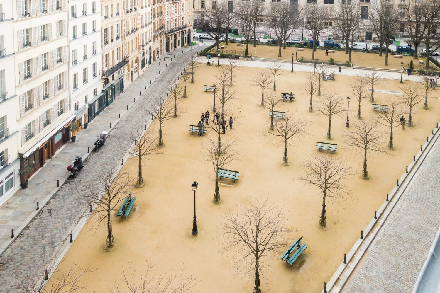 Place Dauphine – Paris — Parisian Moments