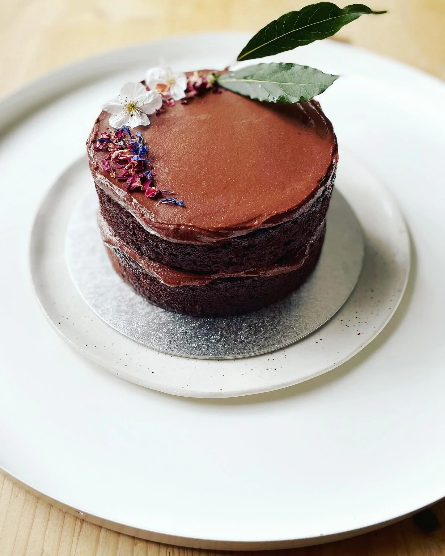 B A K E D B Y B E T H - Plant based cakes