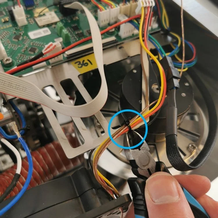 How to change: Heater fan — ROEST