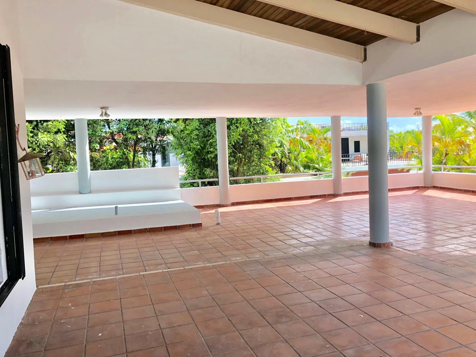 Urb. Parque Forestal C-9 — BHC LLC