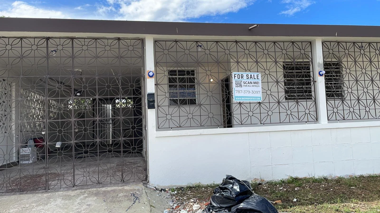 Country Club 892 — BHC LLC