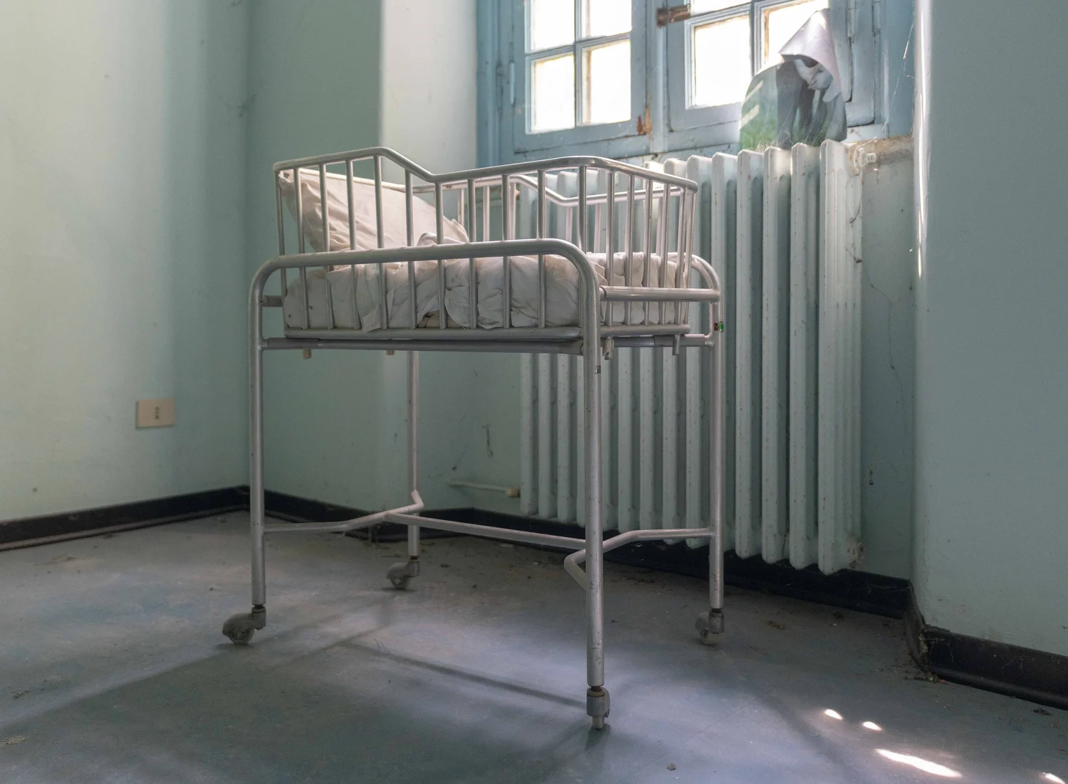 Abandoned 1800s Insane Asylum With Painful History — Abandoned Central