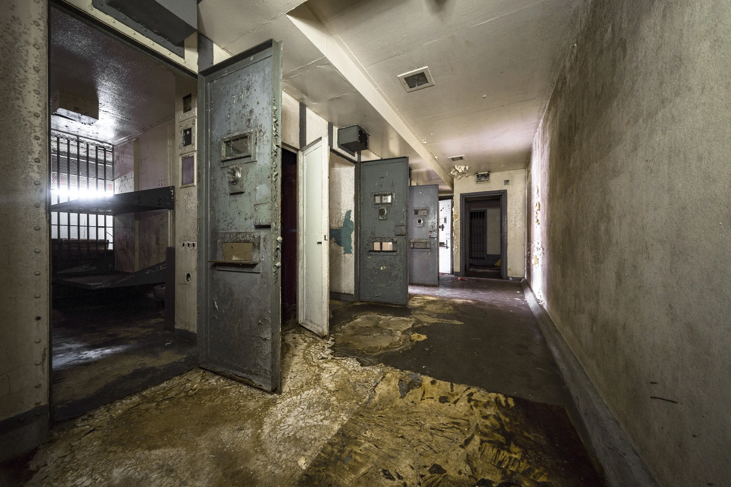 Exploring an Abandoned Correctional Facility — Abandoned Central