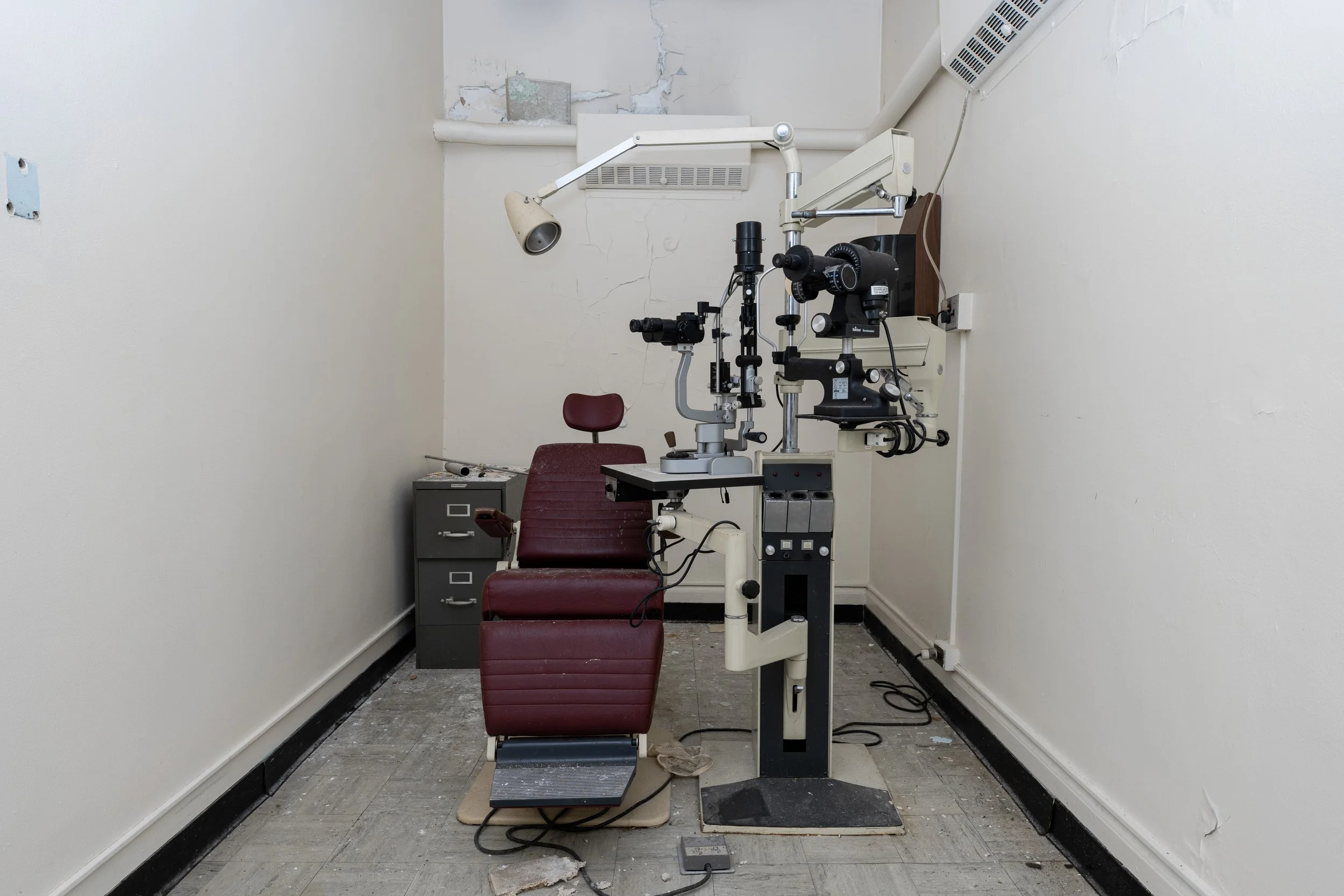 Abandoned Veterans Hospital with Autopsy Theater — Abandoned Central