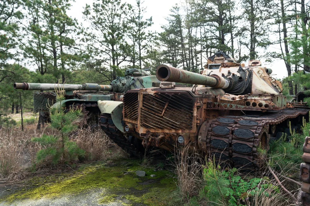 Found Abandoned Army Tanks in the Forest — Abandoned Central