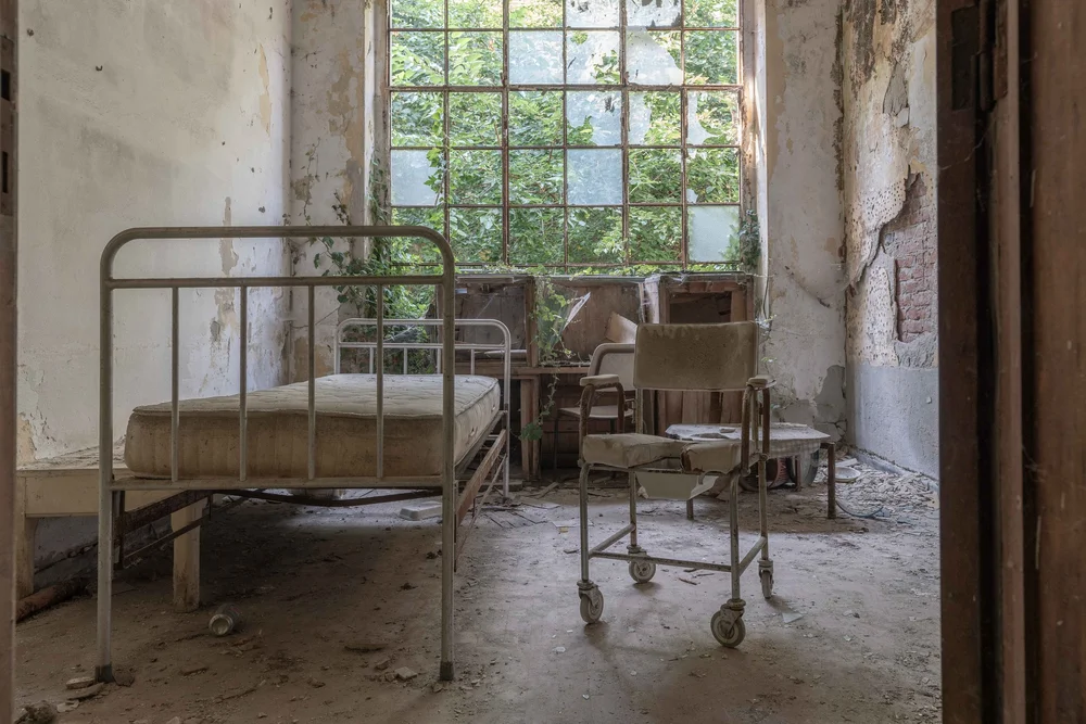 Abandoned 1800s Insane Asylum With Painful History — Abandoned Central