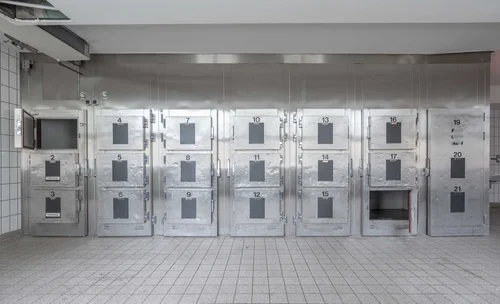 Exploring Abandoned Pathology School With 21 Body Cooler Morgue ...