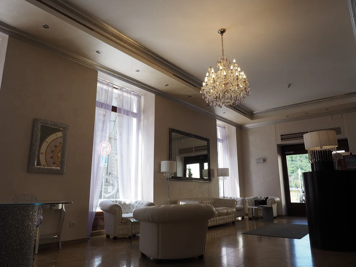 Myo Hotel Caruso — WRANOVSKY - Bohemian Crystal Chandeliers Manufacturer