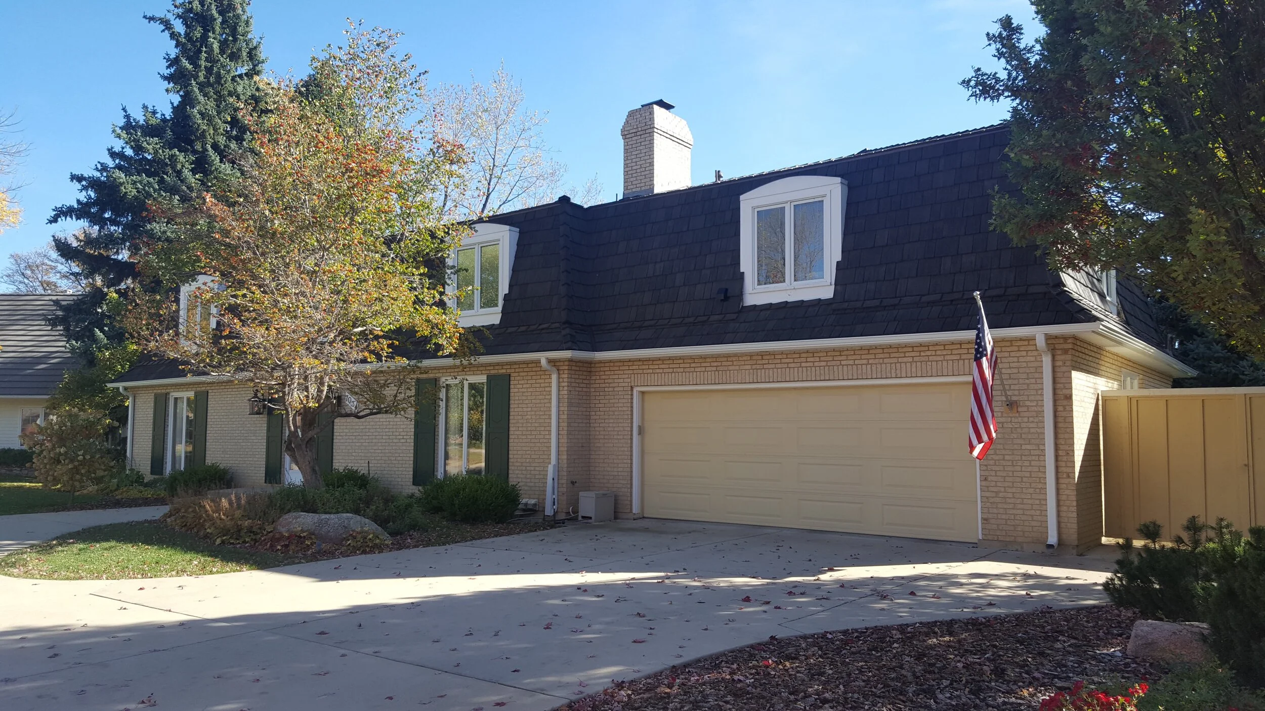 5 Benefits of Cedar Shake Home Designs and How to Incorporate Them