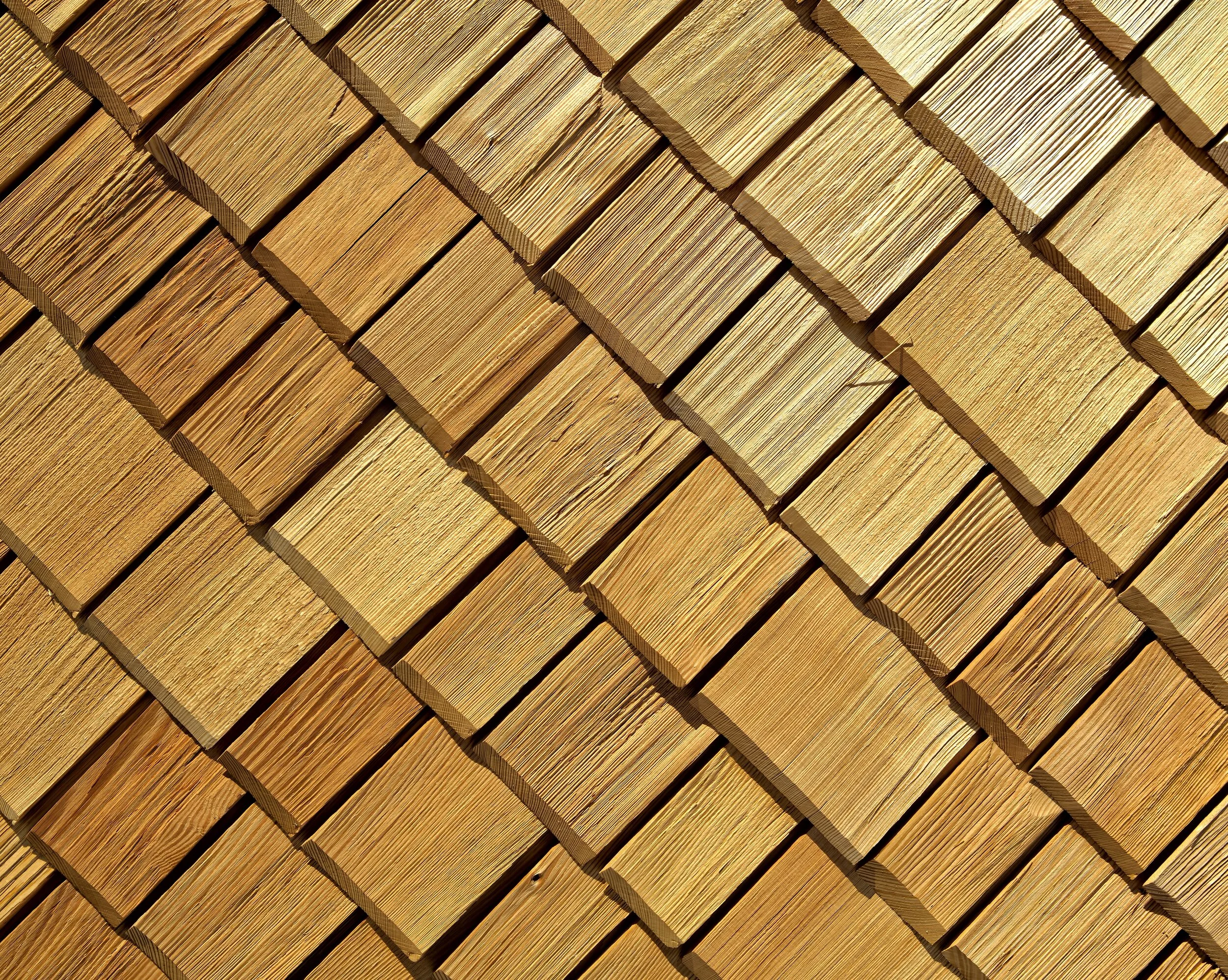 Hand-Split Cedar Shake Shingles: What You Should Know | CeDUR