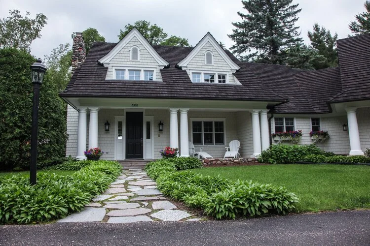 7 Modern Sloped Roof Design Ideas for Contemporary Homes