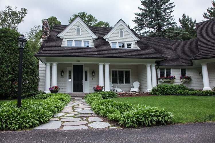 7 Modern Sloped Roof Design Ideas for Contemporary Homes