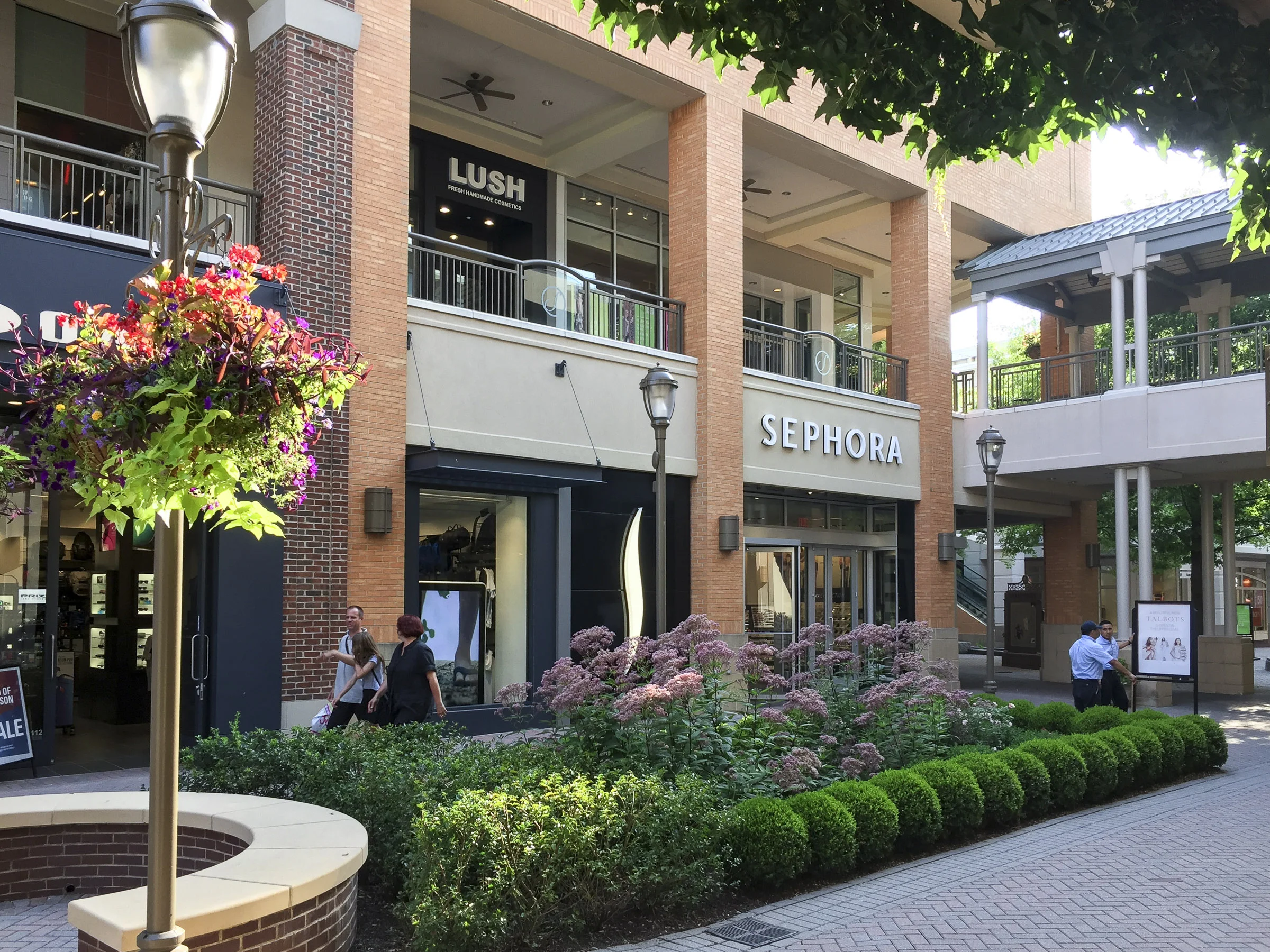 Short Pump Town Center — Rich Life in Richmond, Virginia