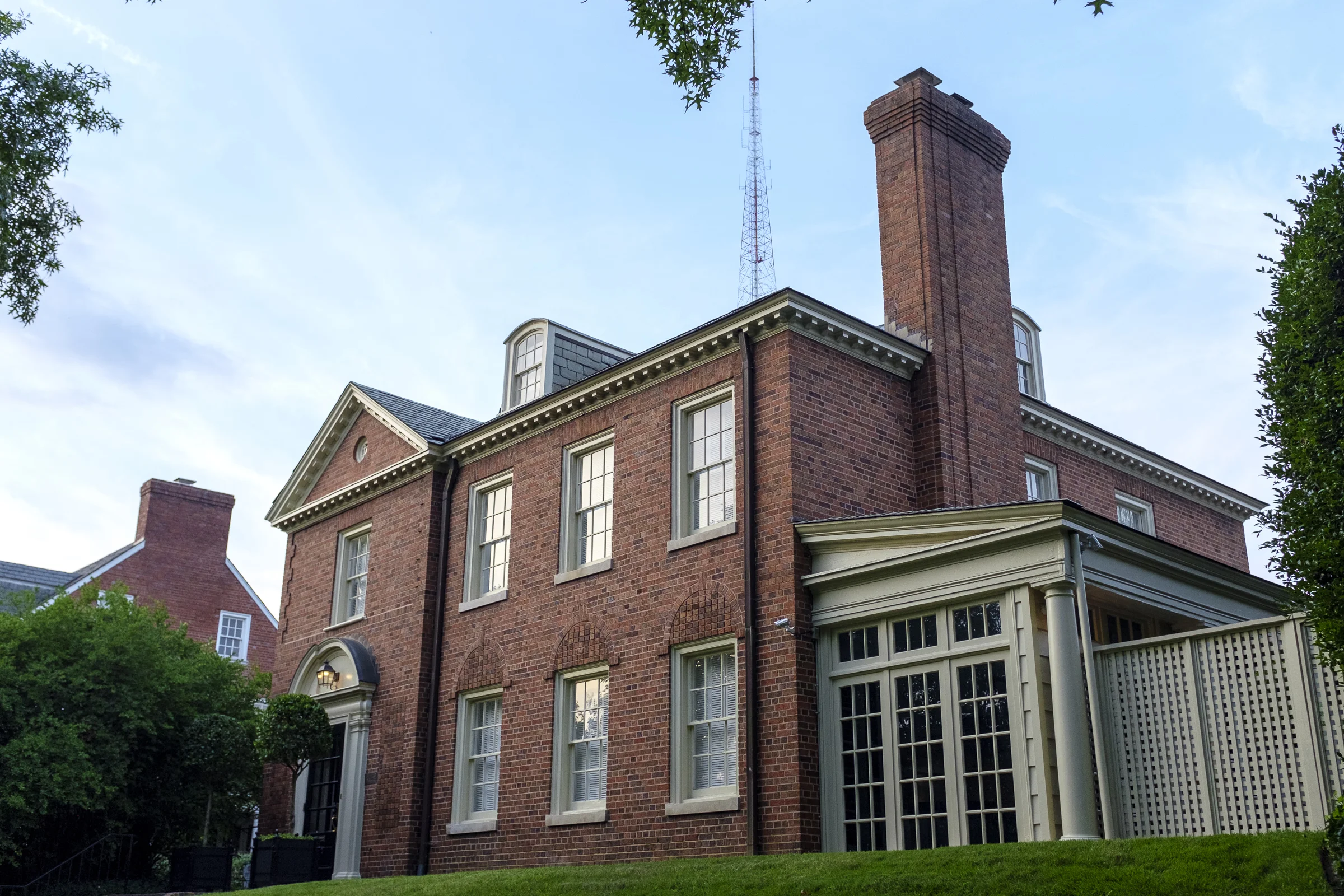 Monument Avenue — Rich Life in Richmond, Virginia