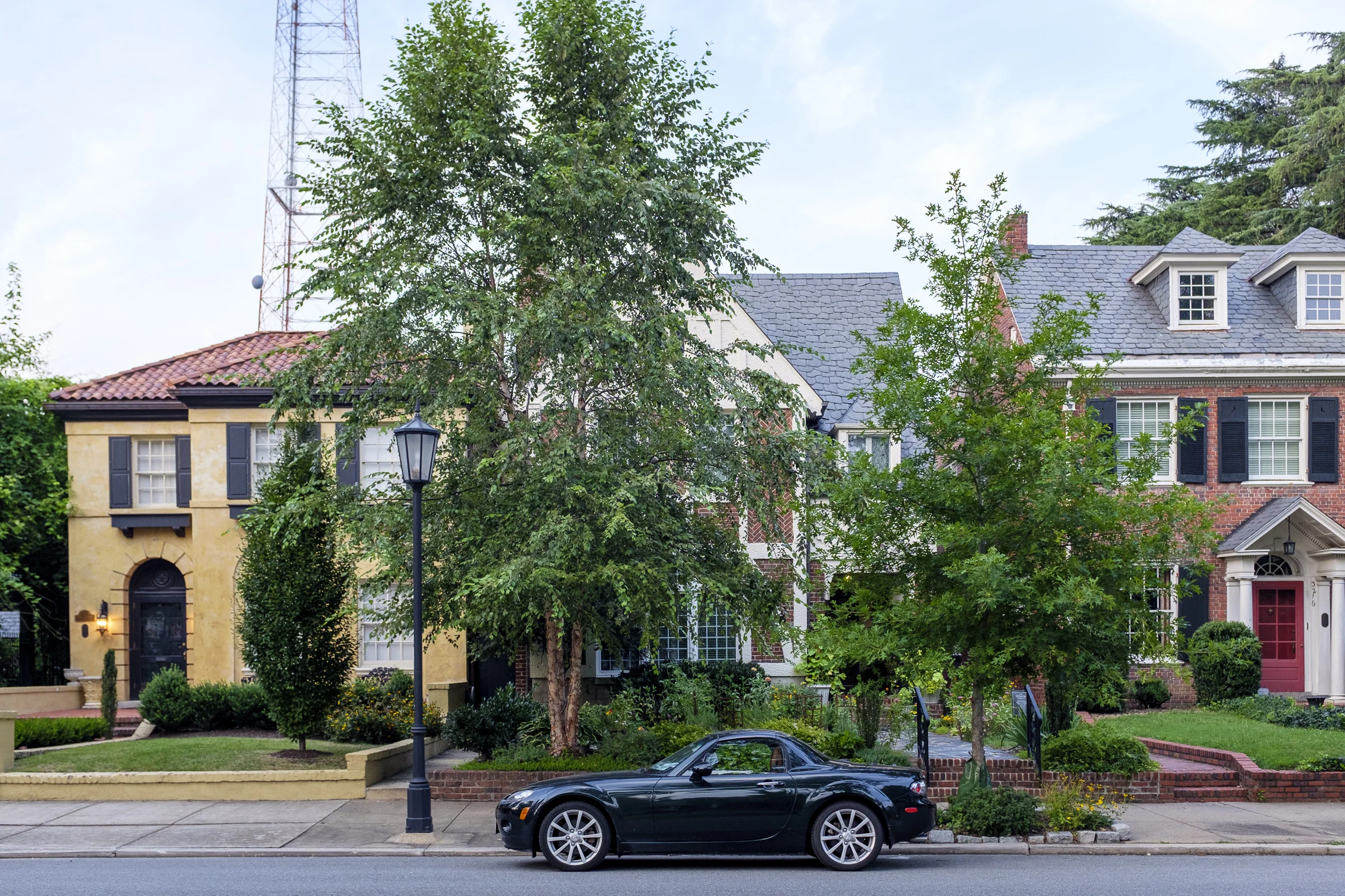 Monument Avenue — Rich Life in Richmond, Virginia