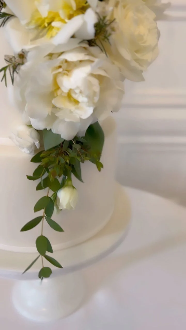 Apple Tree Cake Design | Award-Winning Luxury Wedding Cakes | Handmade ...