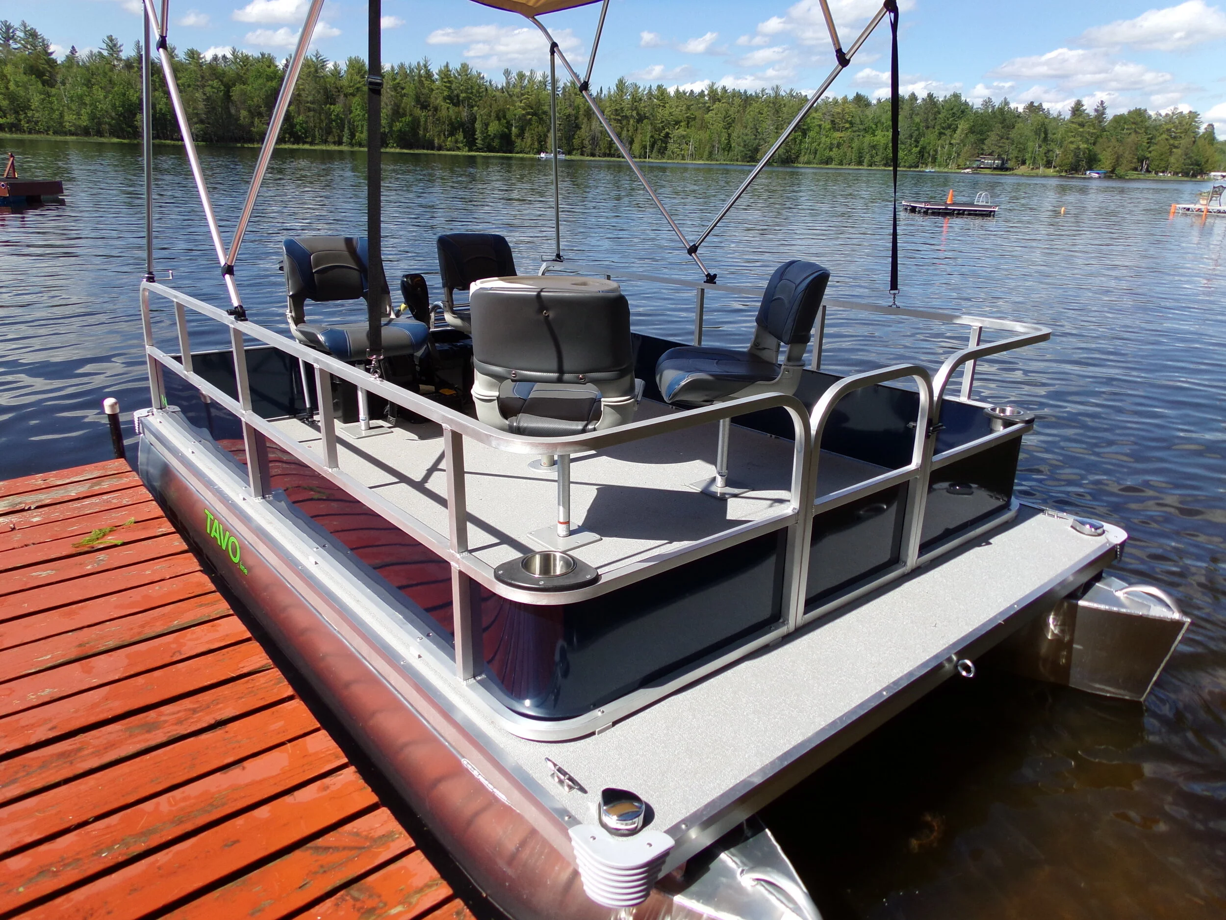 TAVO TOON P-4: four-person compact pontoon boat, lg deck and playpen ...