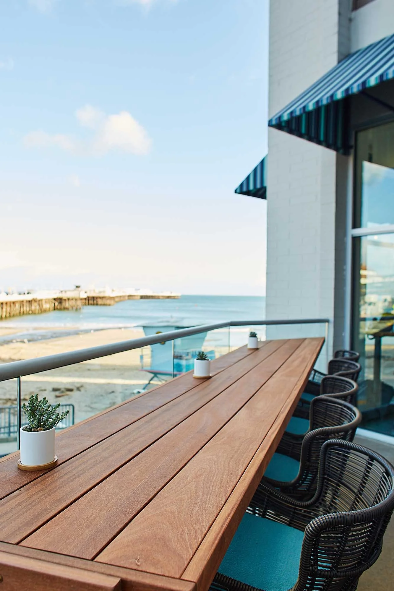 Jack O'neill Lounge | Explore Stunning Views — Workbench