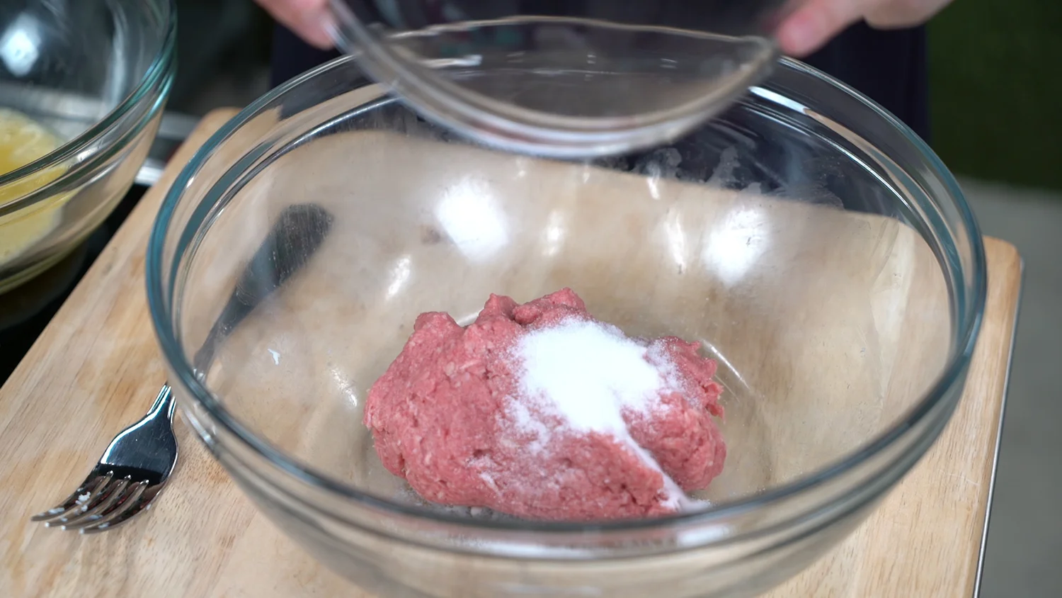 Cooking in Cosplay: Hamburger Steak Sushi — ANIME Impulse