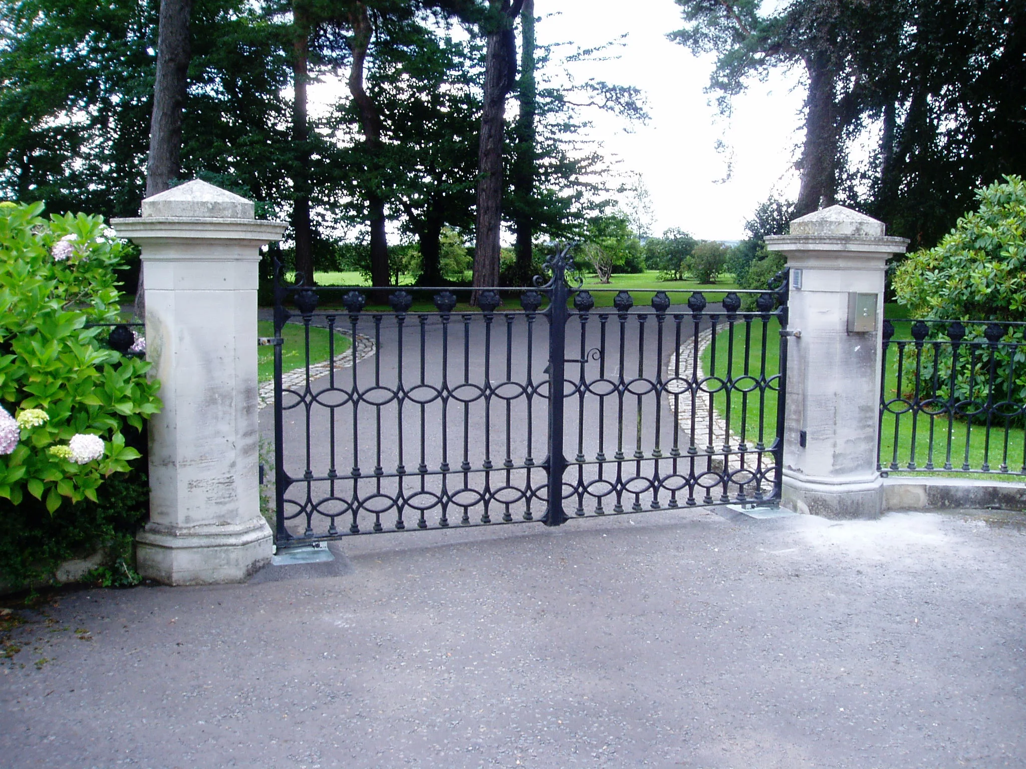 Metal Gates — Securequip