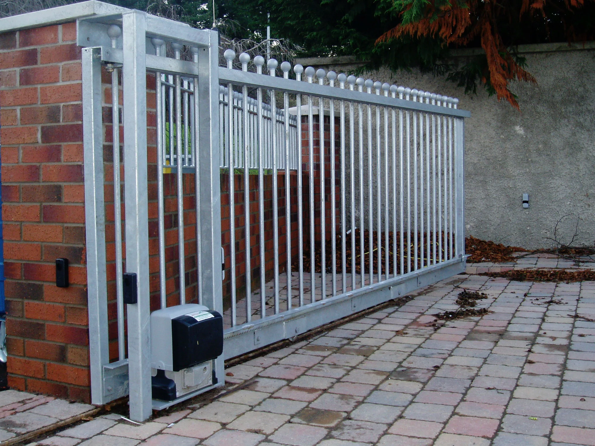 Sliding Gates — Securequip