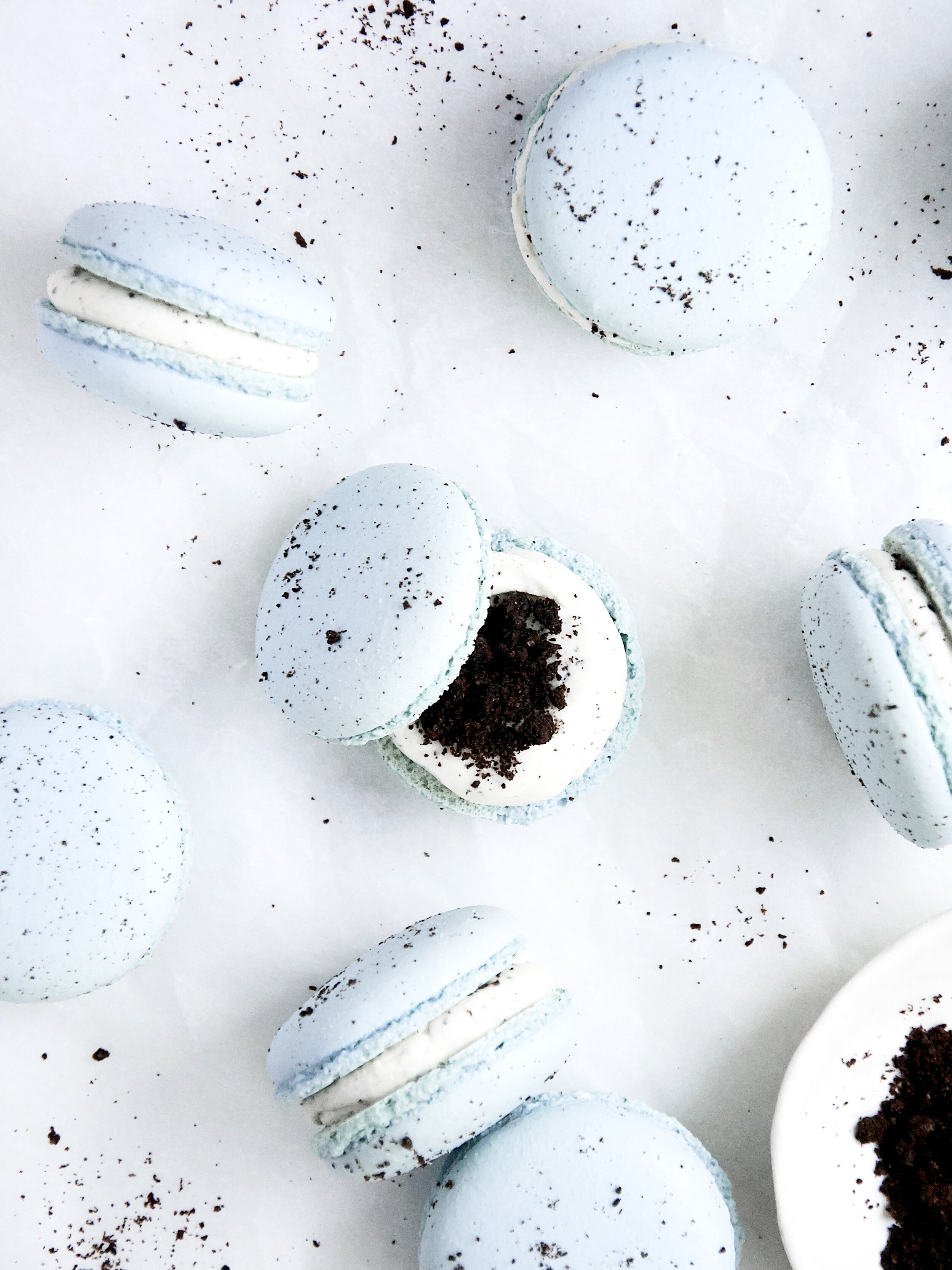 Simply amazing Oreo Macarons — Julie Marie Eats