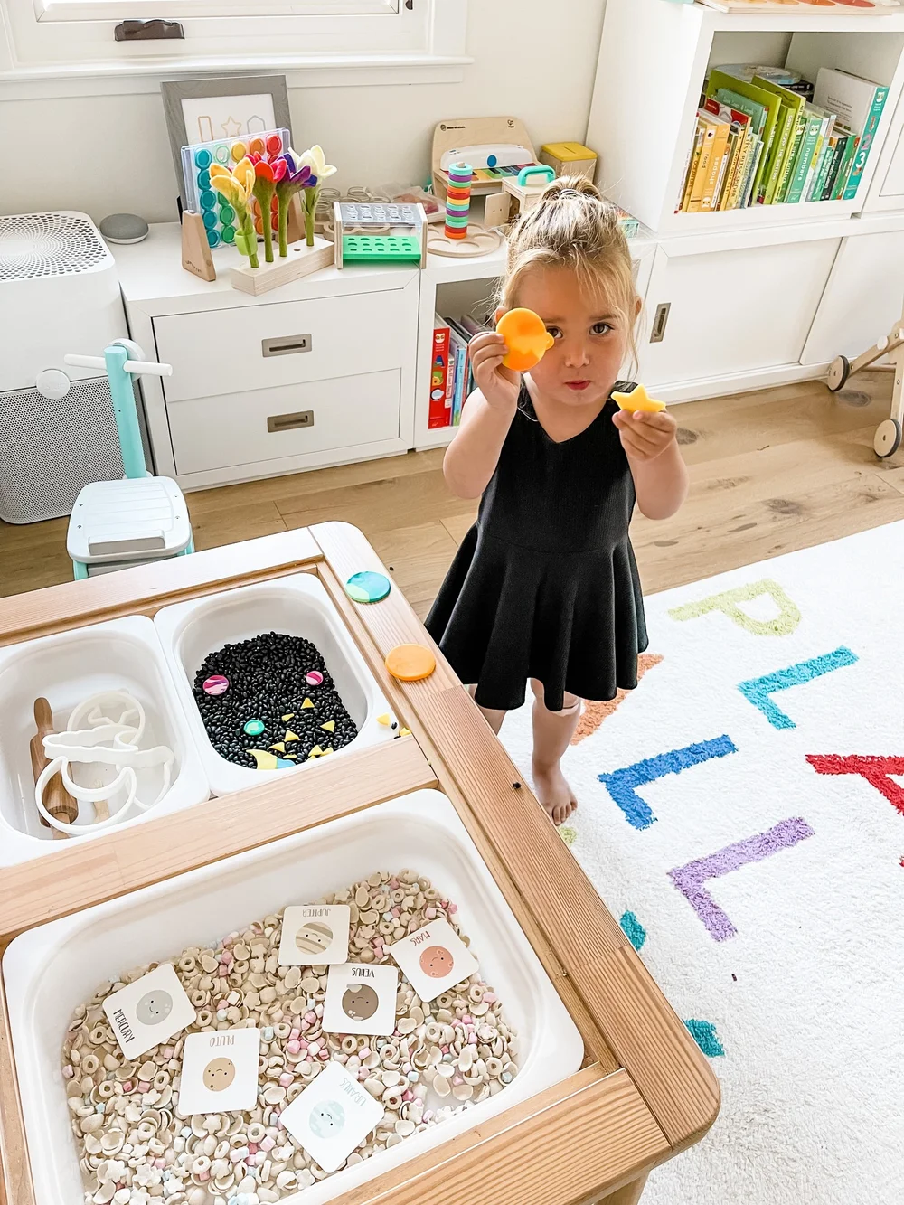 Goodnight Fox - Outer space sensory play