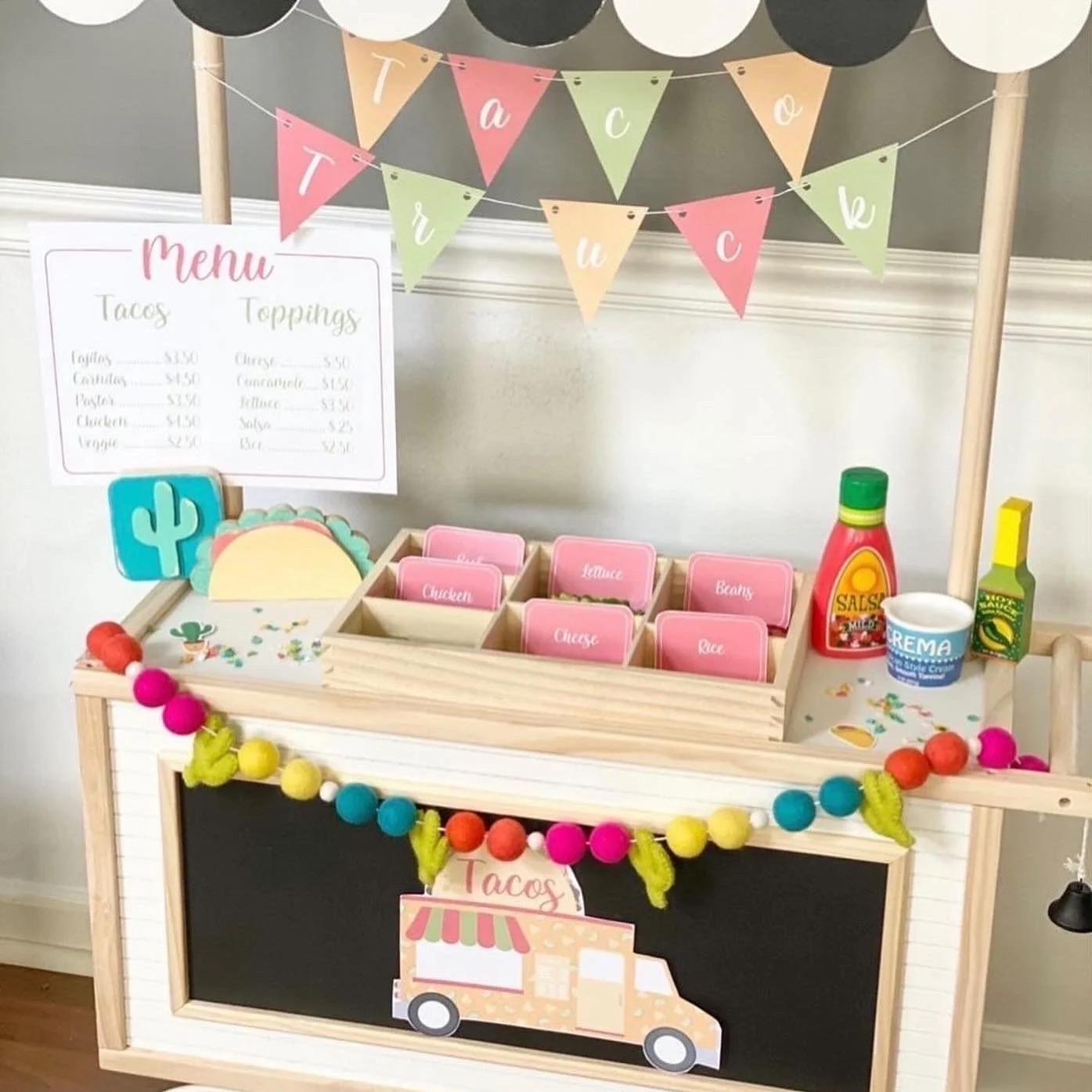 Goodnight Fox - Taco truck dramatic play