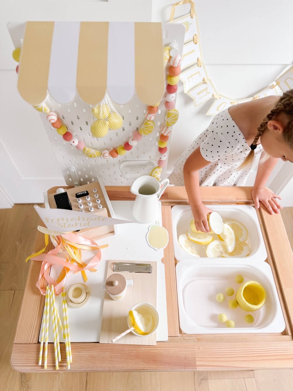 Goodnight Fox - DIY Lemonade Stand For Kids