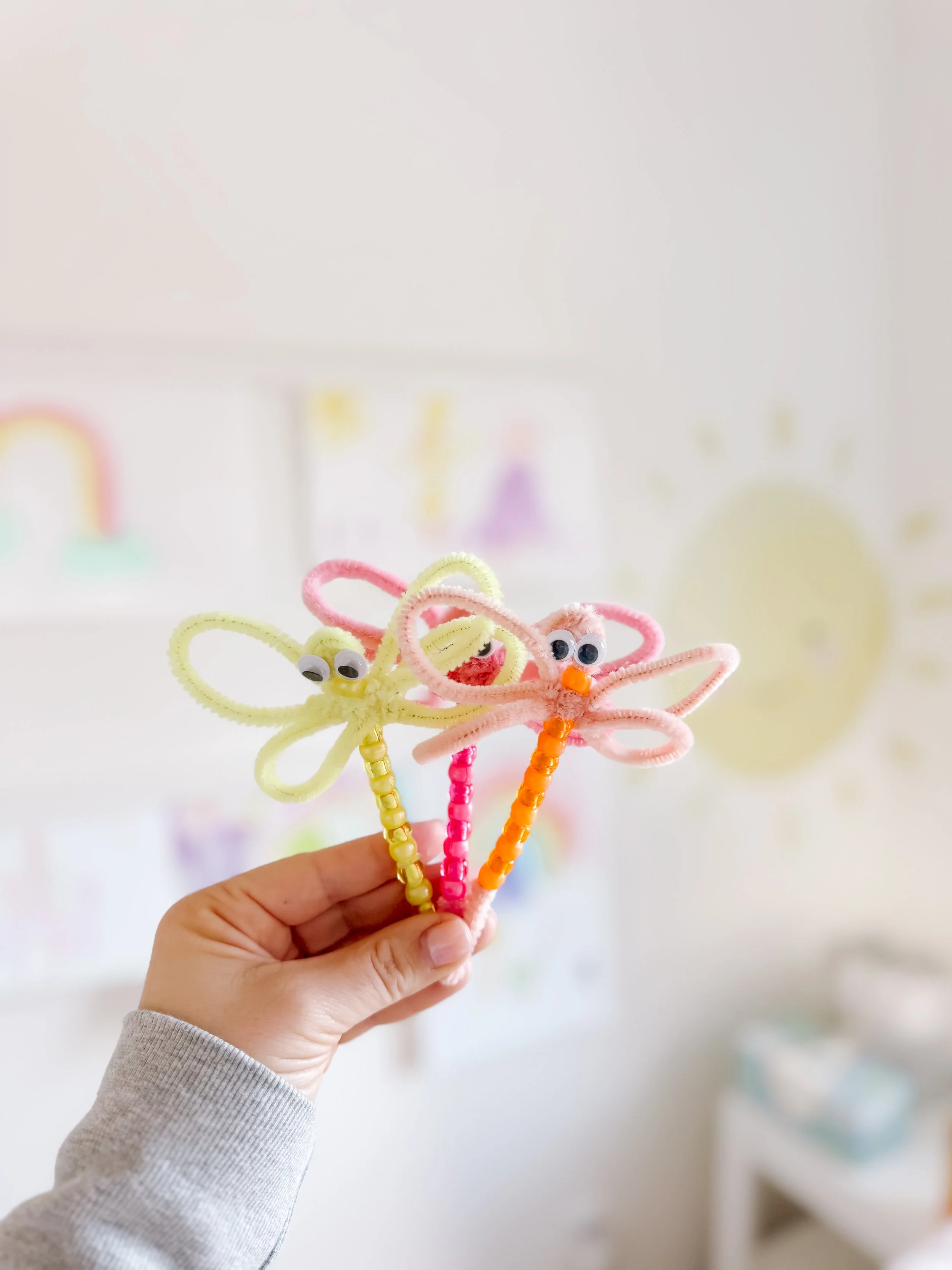 Goodnight Fox - DIY Pipe Cleaner Dragonfly Craft for Kids: A Fun and ...