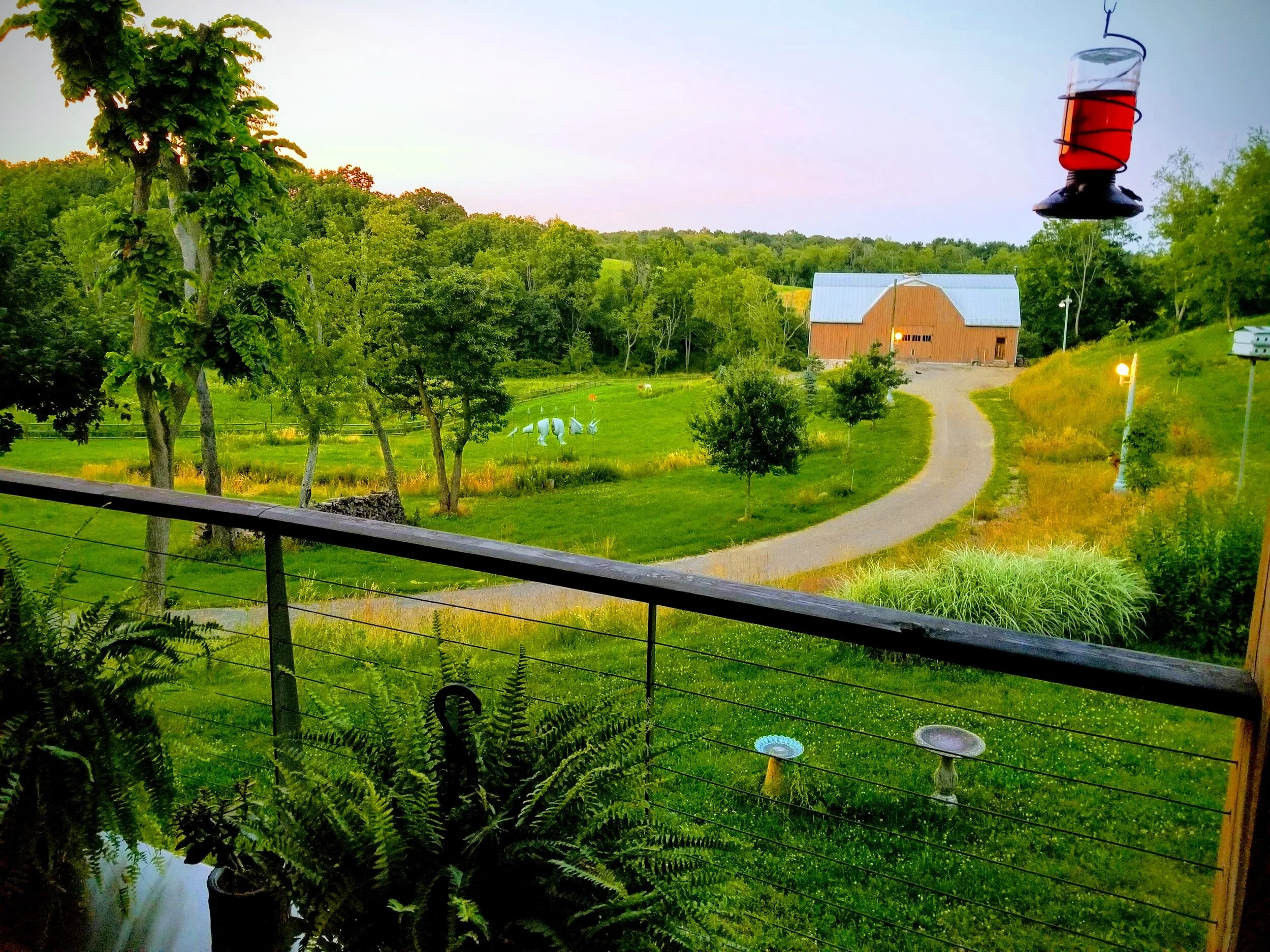 OTIS' BARN