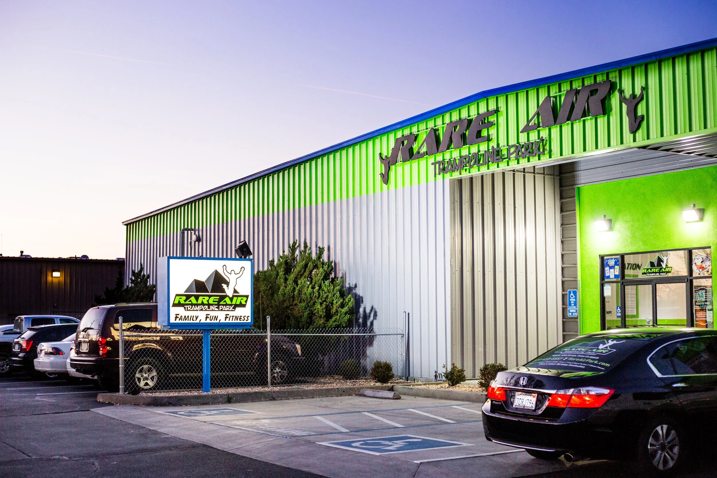 Chico’s Premier Indoor Family Fun Facility - Rare Air Trampoline Park ...