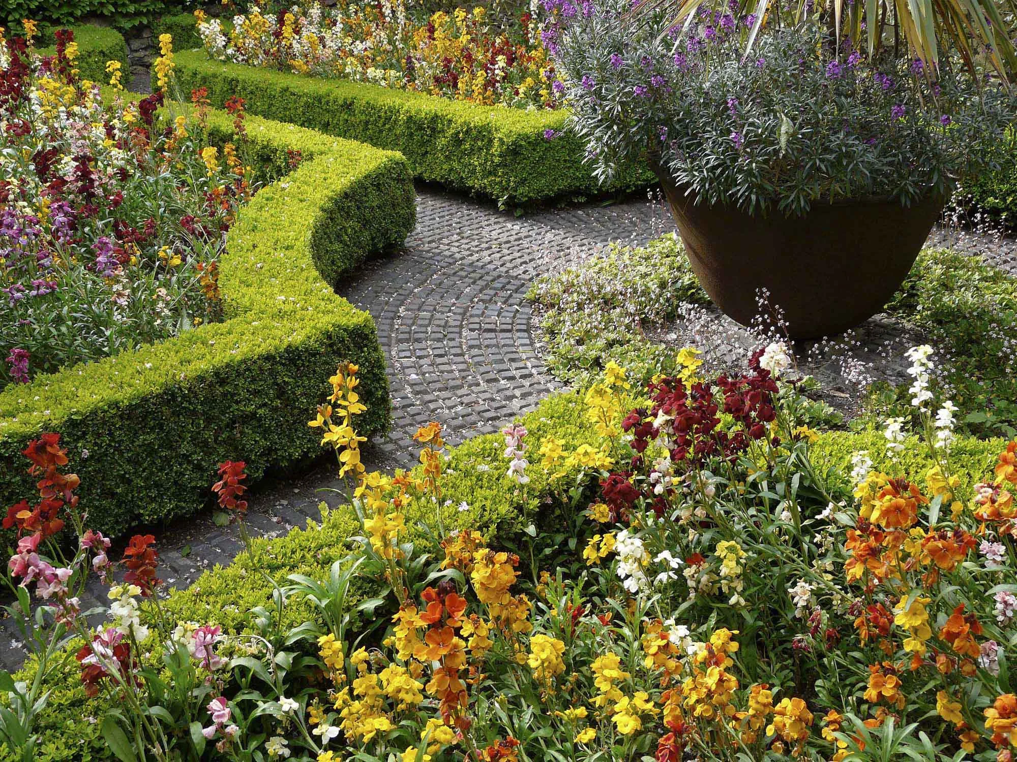 View our gallery of photos from Turn End's House & Garden — Turn End