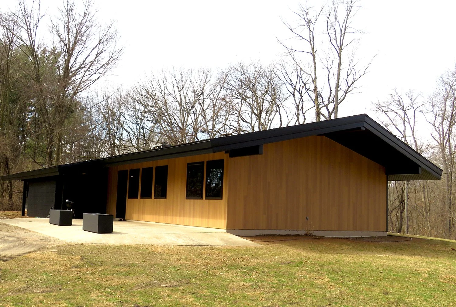 Singing Hills Retreat- Lodging near Middlebury, Shipshewana, South Bend