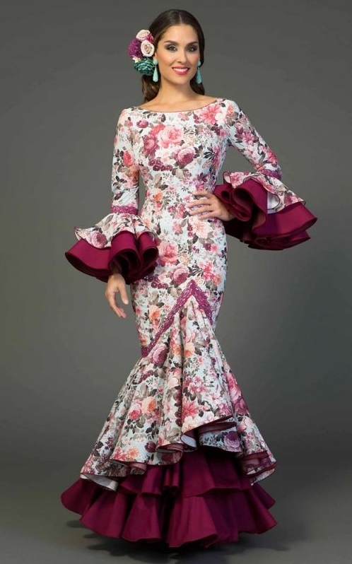 Traditional Costume Of Seville - Asesores