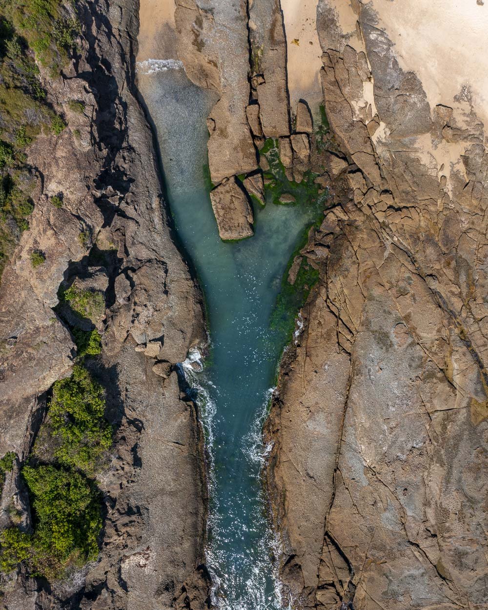 Hales Bluff Rock Channels: a hidden gem in Catherine Hill Bay — Walk My ...