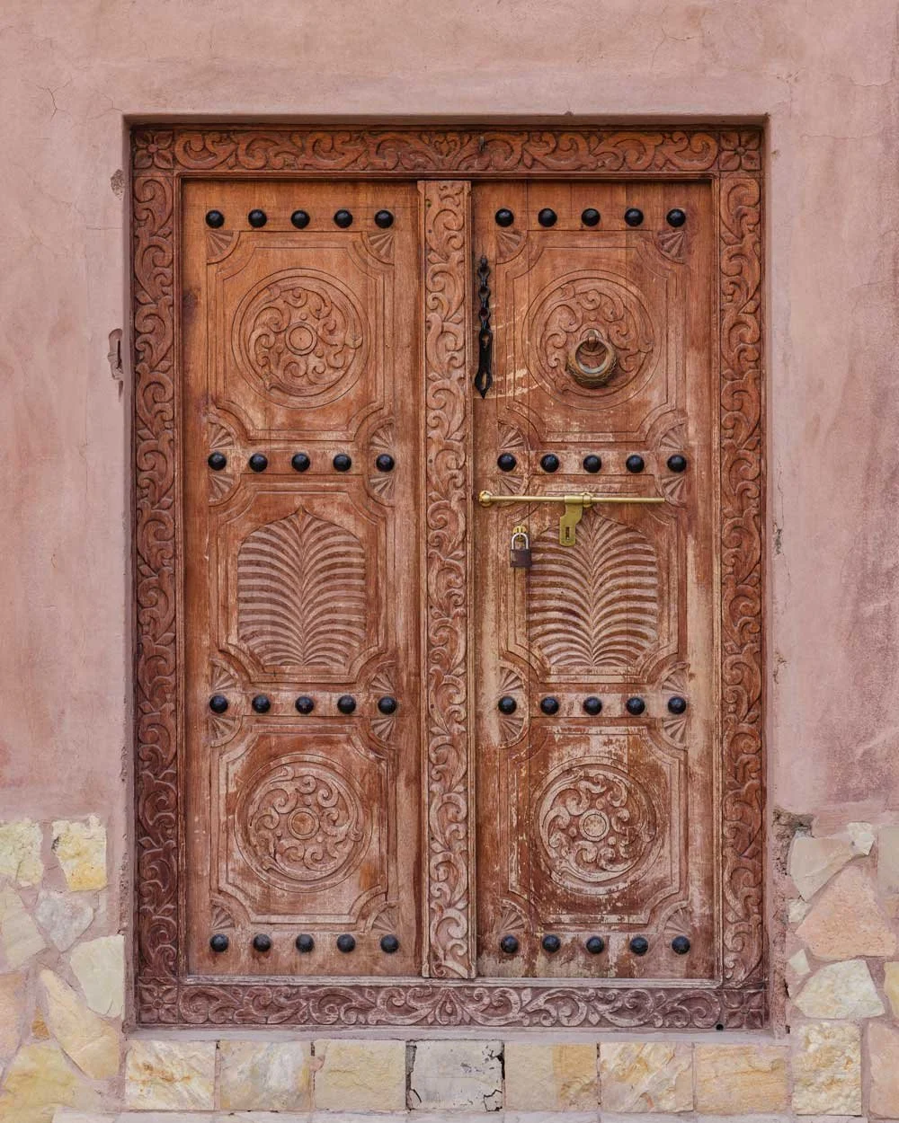 An exciting Nizwa itinerary: secret wadi pools, forts and a night time ...