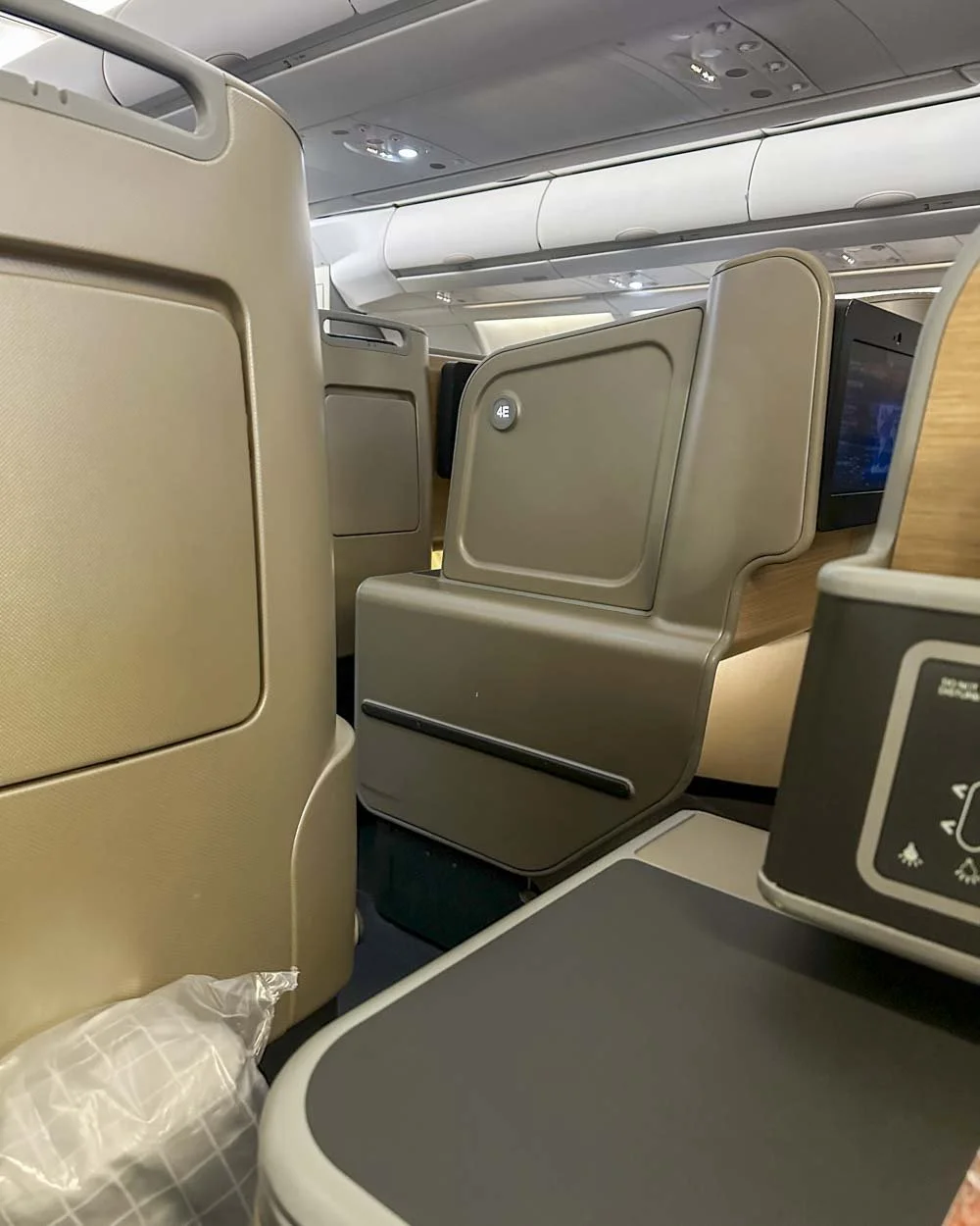 Qantas Business Class Review: Bangalore to Sydney on an A330 — Walk My ...
