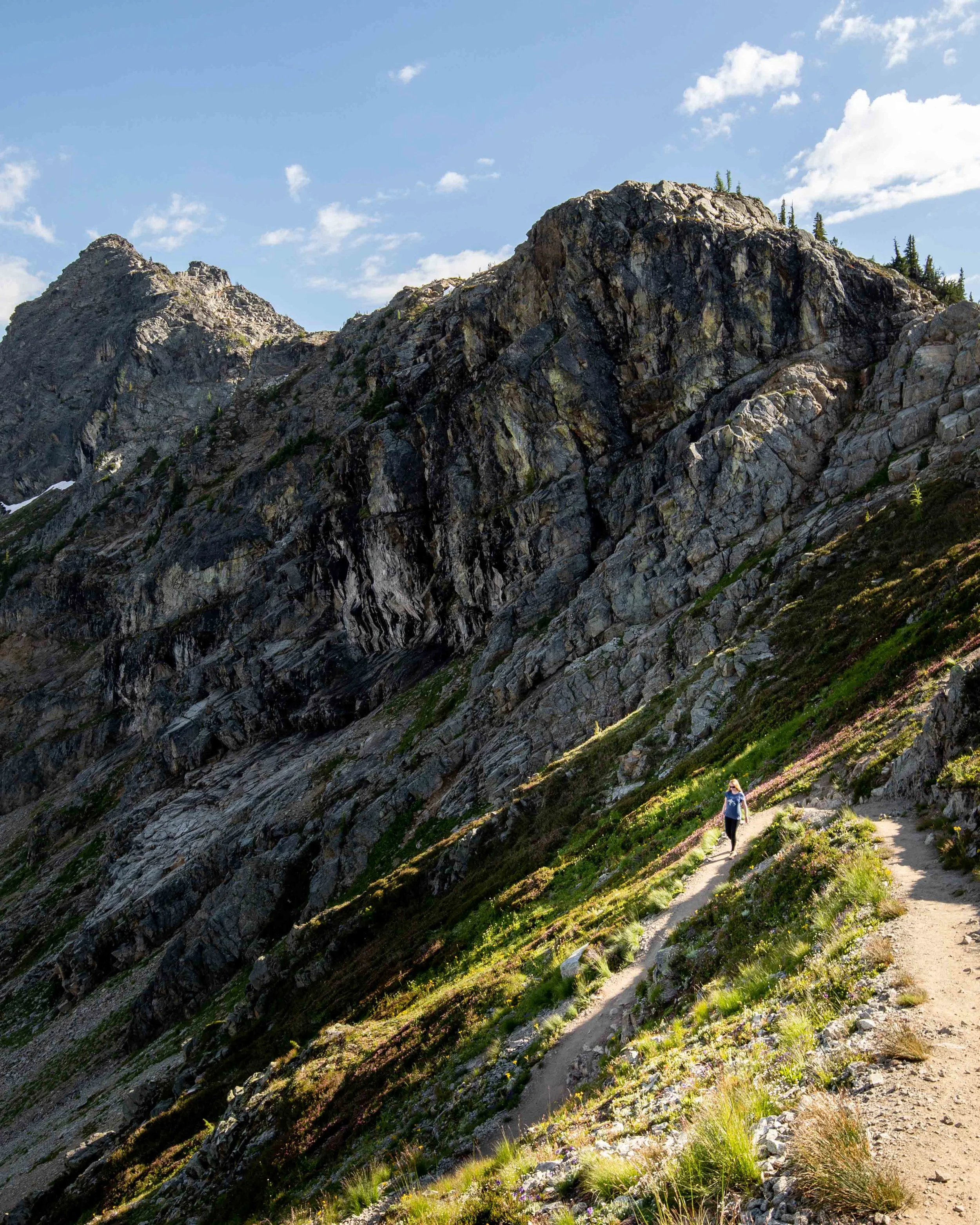 A photographic guide to the stunning Maple Pass Loop Trail, North ...