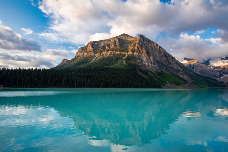 Beautiful Pictures Of Mountains And Lakes